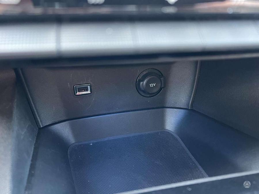 Balts Peugeot 3008 2019 Radviliškis, ar dzinēja tilpumu 1.20 L un nobraukumu 118 tūkst. km par 11500 €, foto 28 vietnē AUTOMOTO.COM.LV