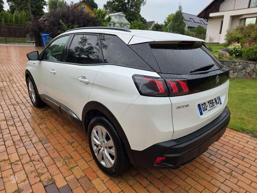 White Peugeot 3008 2021 in Anyksciai, with an engine capacity of 1.50 L and mileage of 179 thousand km for 11999 €, photo 3 on AUTOMOTO.COM.LV