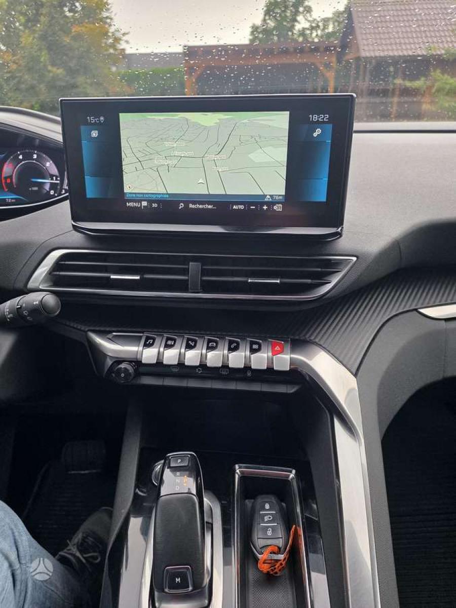 White Peugeot 3008 2021 in Anyksciai, with an engine capacity of 1.50 L and mileage of 179 thousand km for 11999 €, photo 7 on AUTOMOTO.COM.LV