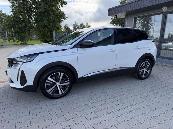 White Peugeot 3008 2022 in Siauliai, with an engine capacity of 1.60 L and mileage of 151 thousand km for 17990 €, photo 3 on AUTOMOTO.COM.LV