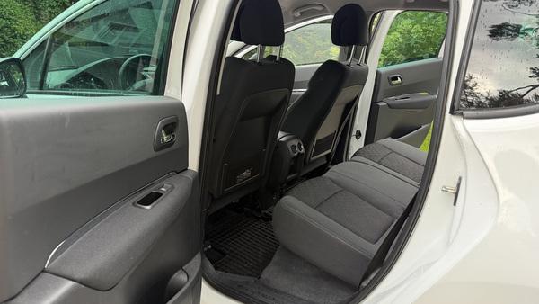 Balts Peugeot 3008 2015 Tallina, ar dzinēja tilpumu 1.60 L un nobraukumu 304 tūkst. km par 3200 €, foto 5 vietnē AUTOMOTO.COM.LV