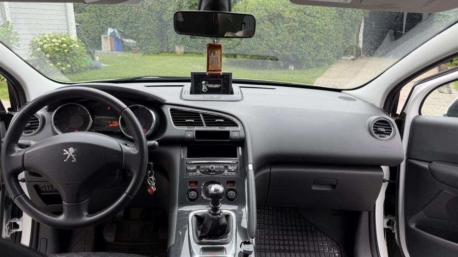 Белый Пежо 3008 2015 в Таллин, объемом двигателя 1.60 л и пробегом 304 тыс. км за 3200 €, фото 9 на AUTOMOTO.COM.LV