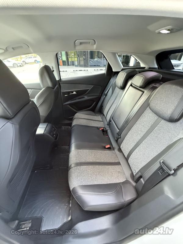 Balts Peugeot 3008 2017 Tallina, ar dzinēja tilpumu 1.20 L un nobraukumu 157 tūkst. km par 12999 €, foto 7 vietnē AUTOMOTO.COM.LV