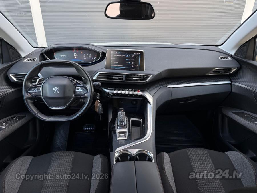 Balts Peugeot 3008 2017 Tallina, ar dzinēja tilpumu 1.20 L un nobraukumu 151 tūkst. km par 9990 €, foto 10 vietnē AUTOMOTO.COM.LV