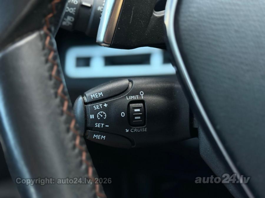 Balts Peugeot 3008 2017 Tallina, ar dzinēja tilpumu 1.20 L un nobraukumu 151 tūkst. km par 9990 €, foto 19 vietnē AUTOMOTO.COM.LV