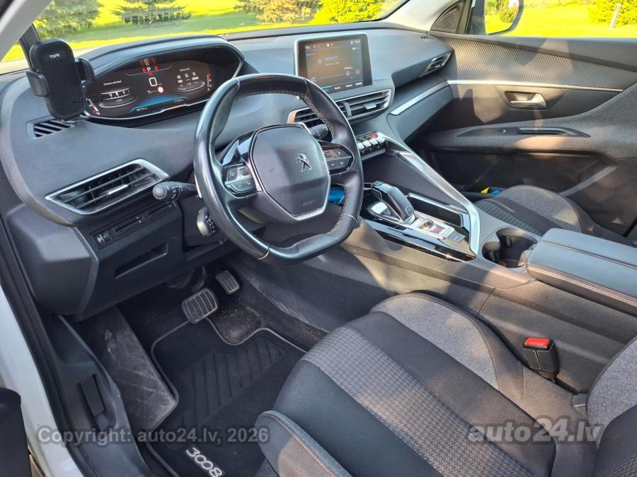 White Peugeot 3008 2018 in Kuressaare, with an engine capacity of 1.20 L and mileage of 64 thousand km for 14000 €, photo 8 on AUTOMOTO.COM.LV