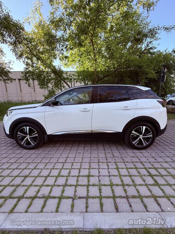 White Peugeot 3008 2018 in Tallinn, with an engine capacity of 1.20 L and mileage of 143 thousand km for 12750 €, photo 2 on AUTOMOTO.COM.LV