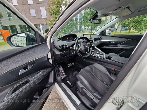 White Peugeot 3008 2018 in Tallinn, with an engine capacity of 1.20 L and mileage of 152 thousand km for 13990 €, photo 9 on AUTOMOTO.COM.LV