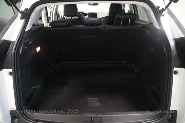 Balts Peugeot 3008 2019 Tallina, ar dzinēja tilpumu 1.50 L un nobraukumu 136 tūkst. km par 16990 €, foto 11 vietnē AUTOMOTO.COM.LV