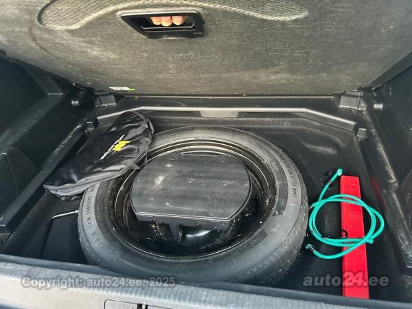 Balts Peugeot 3008 2019 Tallina, ar dzinēja tilpumu 1.20 L un nobraukumu 81 tūkst. km par 16000 €, foto 11 vietnē AUTOMOTO.COM.LV