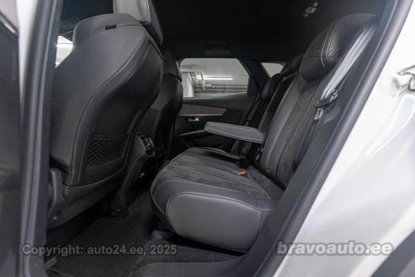 White Peugeot 3008 2021 in Tallinn, with an engine capacity of 1.50 L and mileage of 71 thousand km for 21490 €, photo 11 on AUTOMOTO.COM.LV