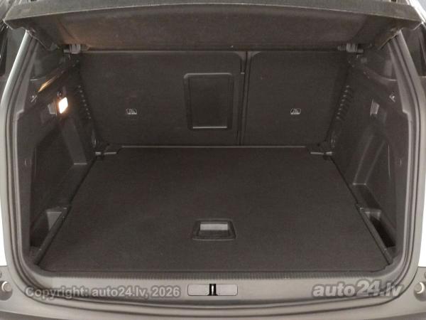 Balts Peugeot 3008 2021 Tallina, ar dzinēja tilpumu 1.50 L un nobraukumu 81 tūkst. km par 19990 €, foto 8 vietnē AUTOMOTO.COM.LV