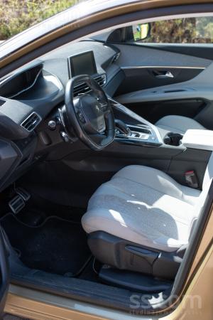 Yellow Peugeot 3008 2018 in Riga, with an engine capacity of 1.50 L and mileage of 153 thousand km for 14000 €, photo 4 on AUTOMOTO.COM.LV