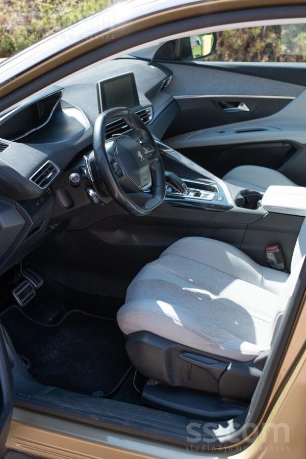 Yellow Peugeot 3008 2018 in Riga, with an engine capacity of 1.50 L and mileage of 153 thousand km for 14500 €, photo 3 on AUTOMOTO.COM.LV