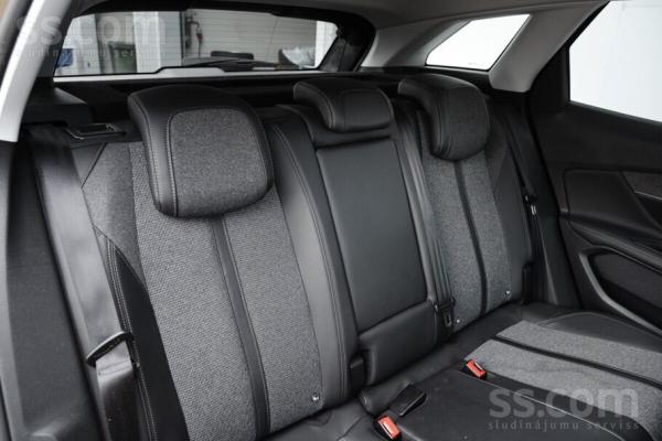 Yellow Peugeot 3008 2018 in Riga, with an engine capacity of 1.60 L and mileage of 117 thousand km for 12500 €, photo 7 on AUTOMOTO.COM.LV
