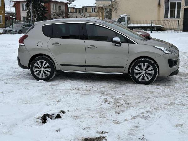 Yellow Peugeot 3008 2014 in Taurage, with an engine capacity of 1.60 L and mileage of 267 thousand km for 5500 €, photo 4 on AUTOMOTO.COM.LV