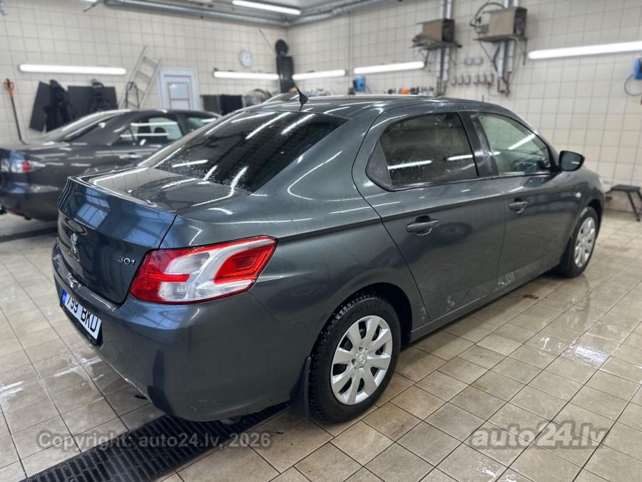 Grey Peugeot 301 2013 in Tallinn, with an engine capacity of 1.20 L and mileage of 183 thousand km for 1500 €, photo 5 on AUTOMOTO.COM.LV