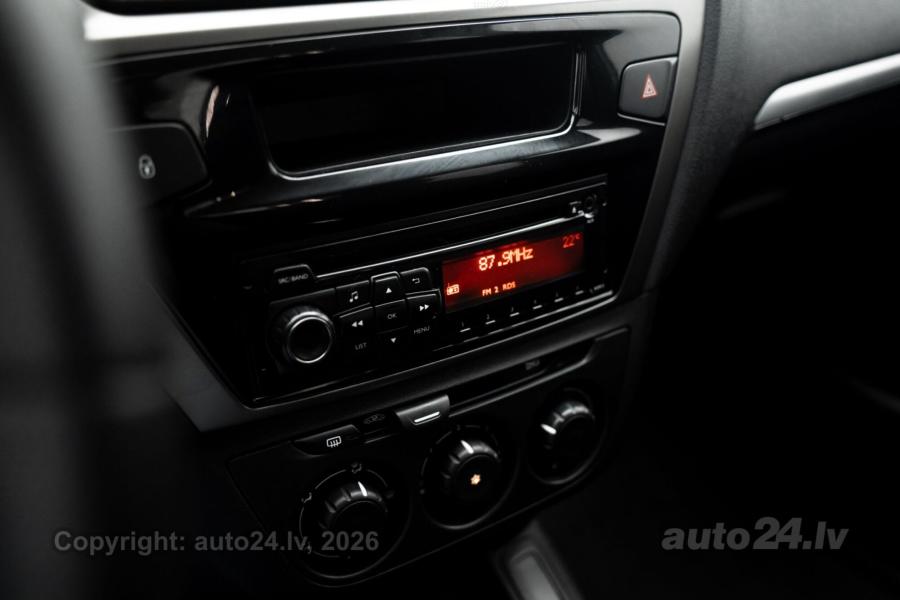White Peugeot 301 2014 in Tallinn, with an engine capacity of 1.20 L and mileage of 104 thousand km for 3999 €, photo 15 on AUTOMOTO.COM.LV
