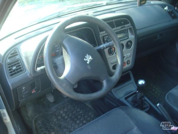 Blue Peugeot 306 2001 in Kaunas, with an engine capacity of 1.90 L and mileage of 253 thousand km for 850 €, photo 4 on AUTOMOTO.COM.LV