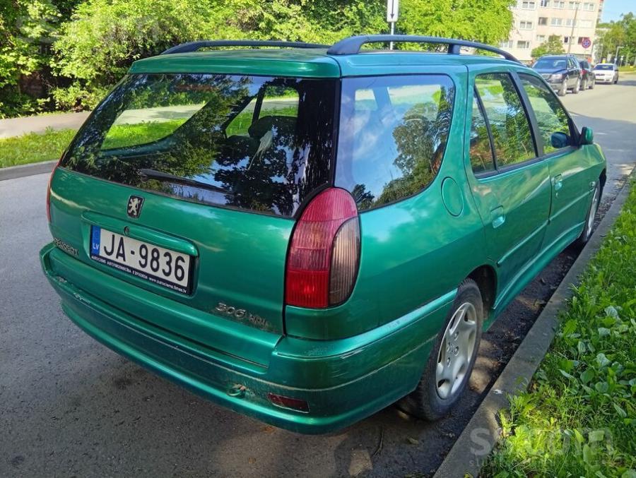 Green Peugeot 306 2000 in Riga, with an engine capacity of 2.00 L and mileage of 250 thousand km for 400 €, photo 6 on AUTOMOTO.COM.LV