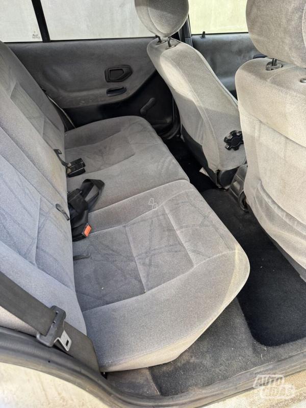 Grey Peugeot 306 2000 in Siauliai, with an engine capacity of 2.00 L and mileage of 260 thousand km for 750 €, photo 8 on AUTOMOTO.COM.LV