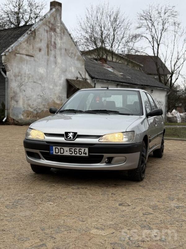 Grey Peugeot 306 1997 in Kuldiga, with an engine capacity of 1.40 L and mileage of 130 thousand km for 900 €, photo 5 on AUTOMOTO.COM.LV