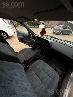 Grey Peugeot 306 1997 in Kuldiga, with an engine capacity of 1.40 L and mileage of 130 thousand km for 900 €, photo 9 on AUTOMOTO.COM.LV