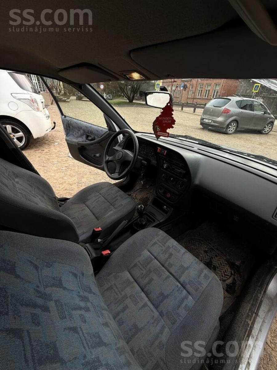 Grey Peugeot 306 1997 in Kuldiga, with an engine capacity of 1.40 L and mileage of 130 thousand km for 900 €, photo 9 on AUTOMOTO.COM.LV