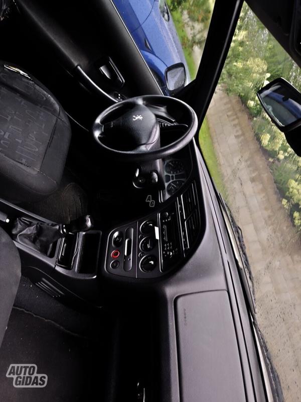 Peugeot 306 2000 Alīta, ar dzinēja tilpumu 2.00 L un nobraukumu 300 tūkst. km par 750 €, foto 6 vietnē AUTOMOTO.COM.LV