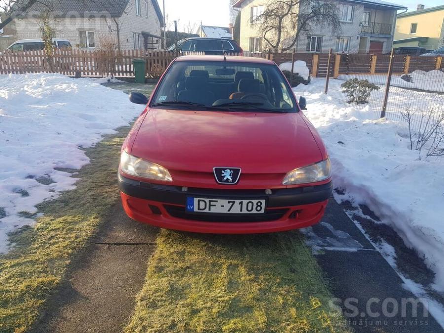 Red Peugeot 306 1998 in Riga, with an engine capacity of 1.40 L and mileage of 203 thousand km for 1300 €, photo 3 on AUTOMOTO.COM.LV