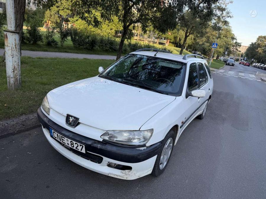 Белый Пежо 306 1998 в Вильнюс, объемом двигателя 0.00 л и пробегом 151 тыс. км за 299 €, фото 3 на AUTOMOTO.COM.LV