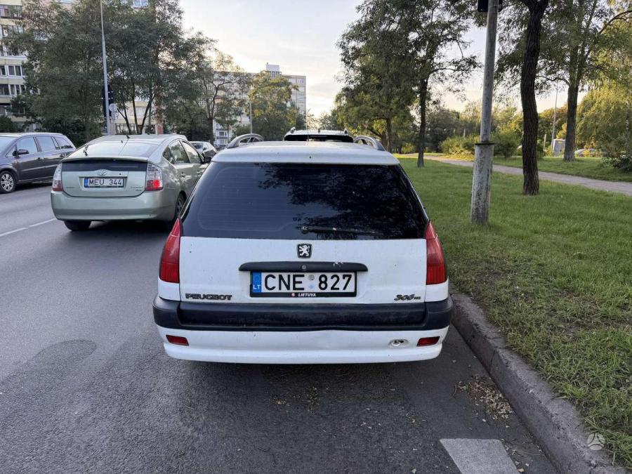 Белый Пежо 306 1998 в Вильнюс, объемом двигателя 0.00 л и пробегом 151 тыс. км за 299 €, фото 5 на AUTOMOTO.COM.LV