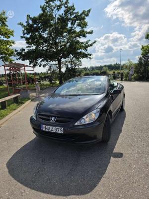 Black Peugeot 307 2004 in Kaunas, with an engine capacity of 2.00 L and mileage of 211 thousand km for 1999 €, photo 5 on AUTOMOTO.COM.LV
