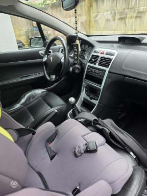 Black Peugeot 307 2004 in Kaunas, with an engine capacity of 2.00 L and mileage of 211 thousand km for 1999 €, photo 8 on AUTOMOTO.COM.LV