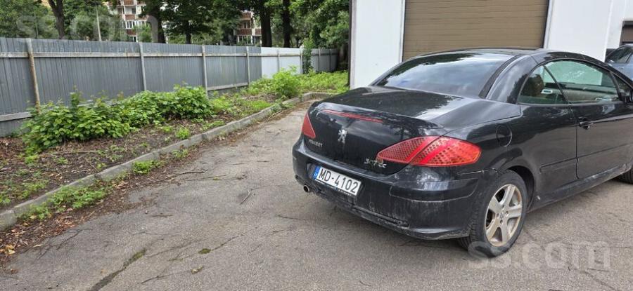 Black Peugeot 307 2005 in Riga, with an engine capacity of 2.00 L and mileage of 320 thousand km for 1200 €, photo 7 on AUTOMOTO.COM.LV