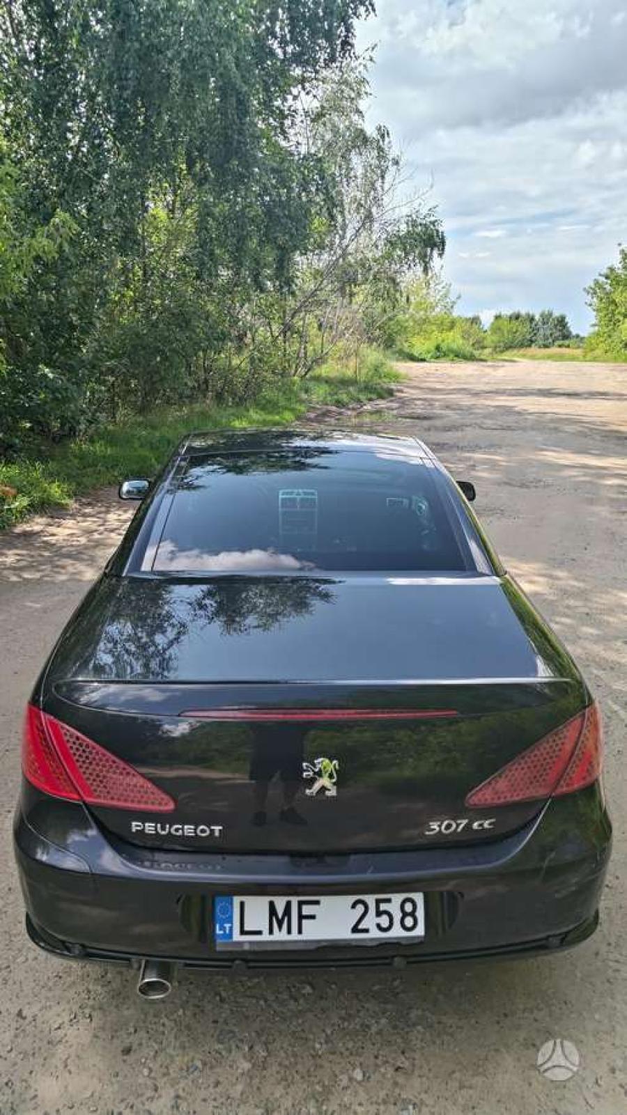 Black Peugeot 307 2005 in Vilnius, with an engine capacity of 1.59 L and mileage of 150 thousand km for 2100 €, photo 4 on AUTOMOTO.COM.LV