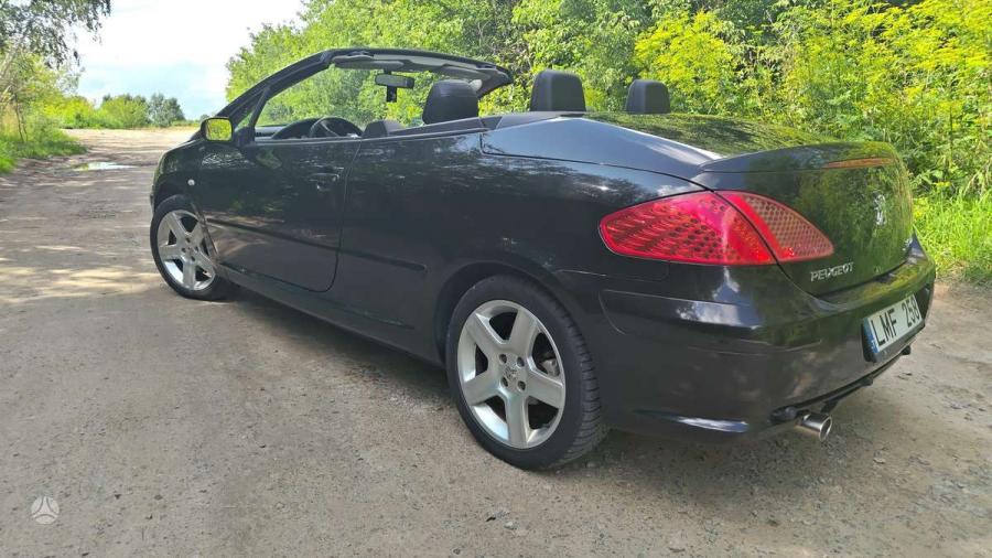 Black Peugeot 307 2005 in Vilnius, with an engine capacity of 1.59 L and mileage of 150 thousand km for 2100 €, photo 11 on AUTOMOTO.COM.LV