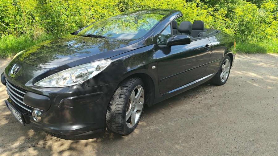 Black Peugeot 307 2005 in Vilnius, with an engine capacity of 1.59 L and mileage of 150 thousand km for 2100 €, photo 15 on AUTOMOTO.COM.LV