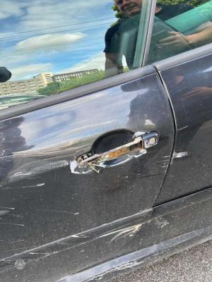 Melns Peugeot 307 2005 Viļņa, ar dzinēja tilpumu 2.00 L un nobraukumu 230 tūkst. km par 600 €, foto 5 vietnē AUTOMOTO.COM.LV