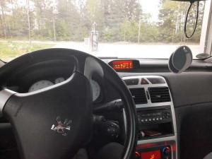 Melns Peugeot 307 2005 Viļņa, ar dzinēja tilpumu 2.00 L un nobraukumu 230 tūkst. km par 600 €, foto 7 vietnē AUTOMOTO.COM.LV