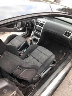 Melns Peugeot 307 2005 Viļņa, ar dzinēja tilpumu 2.00 L un nobraukumu 230 tūkst. km par 600 €, foto 9 vietnē AUTOMOTO.COM.LV