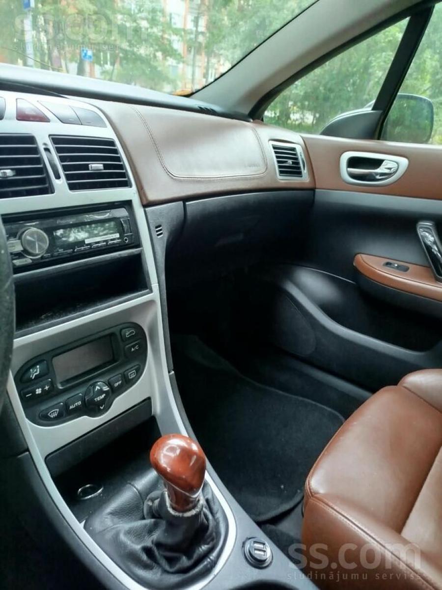 Black Peugeot 307 2005 in Jurmala, with an engine capacity of 2.00 L and mileage of 320 thousand km for 1200 €, photo 8 on AUTOMOTO.COM.LV
