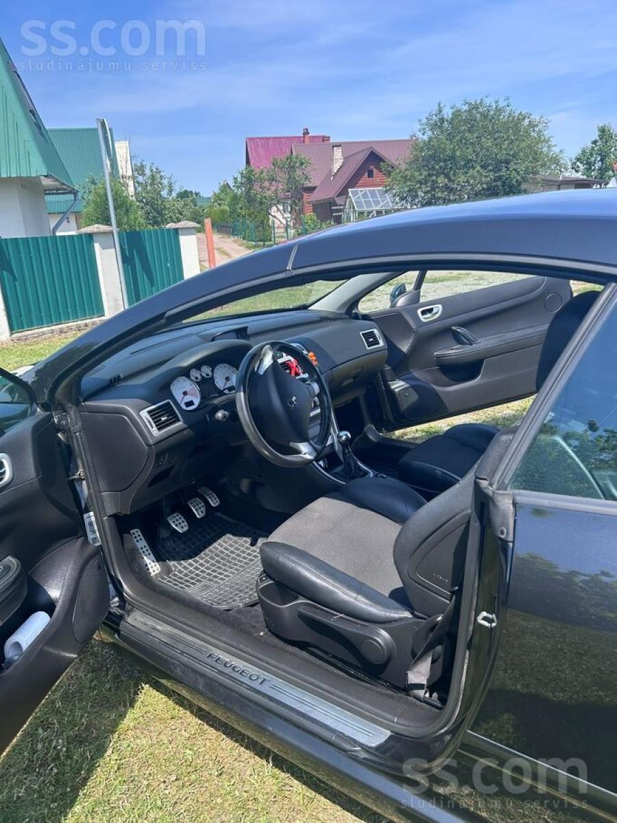 Black Peugeot 307 2007 in Daugavpils, with an engine capacity of 2.00 L and mileage of 220 thousand km for 2100 €, photo 6 on AUTOMOTO.COM.LV