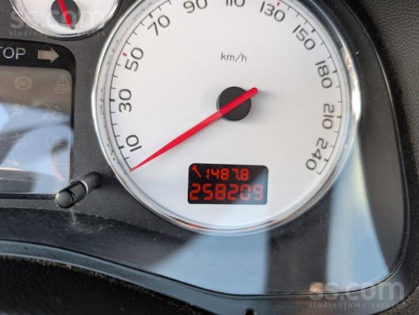 Melns Peugeot 307 2008 Rīga, ar dzinēja tilpumu 2.00 L un nobraukumu 258 tūkst. km par 2650 €, foto 8 vietnē AUTOMOTO.COM.LV