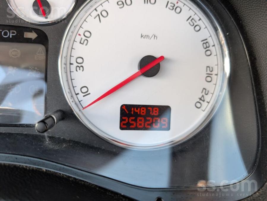 Melns Peugeot 307 2008 Rīga, ar dzinēja tilpumu 2.00 L un nobraukumu 258 tūkst. km par 2650 €, foto 9 vietnē AUTOMOTO.COM.LV