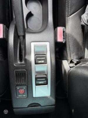 Black Peugeot 307 2008 in Naujoji Akmene, with an engine capacity of 2.00 L and mileage of 173 thousand km for 3200 €, photo 5 on AUTOMOTO.COM.LV
