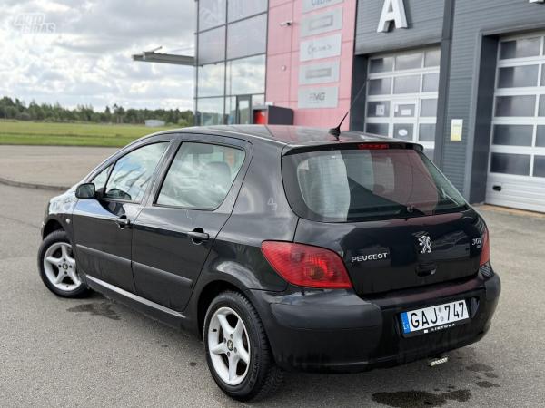 Black Peugeot 307 2002 in Panevezys, with an engine capacity of 2.00 L and mileage of 380 thousand km for 550 €, photo 7 on AUTOMOTO.COM.LV