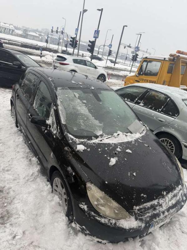 Black Peugeot 307 2003 in Kaunas, with an engine capacity of 2.00 L and mileage of 245 thousand km for 499 €, photo 1 on AUTOMOTO.COM.LV