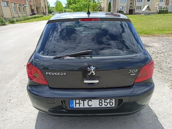 Black Peugeot 307 2004 in Vilnius, with an engine capacity of 2.00 L and mileage of 304 thousand km for 700 €, photo 6 on AUTOMOTO.COM.LV