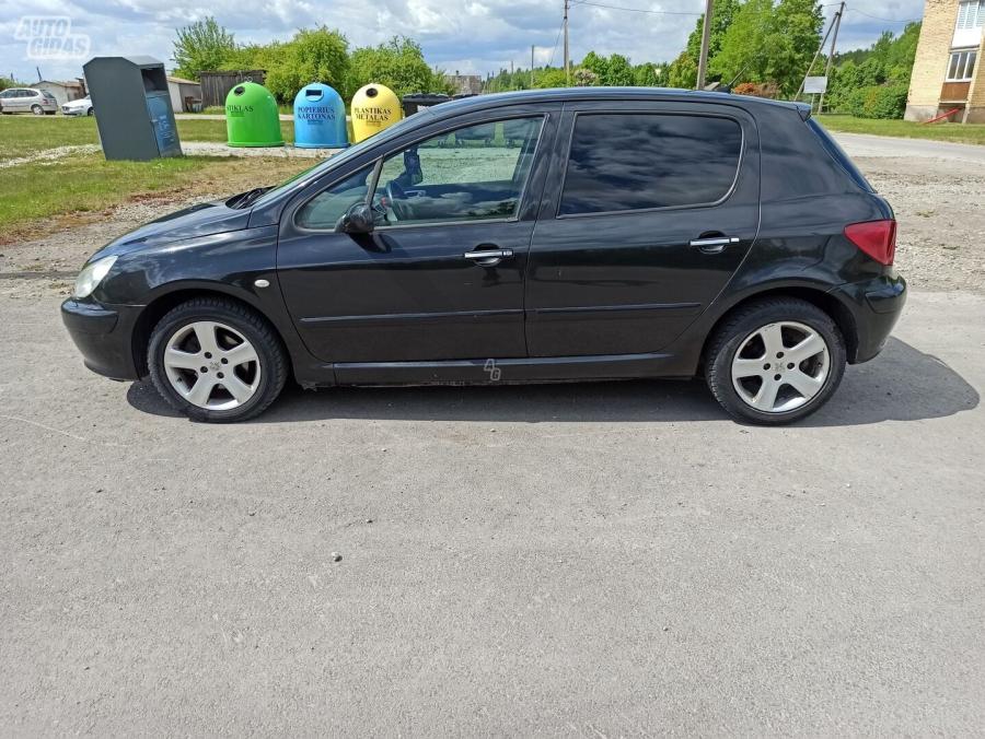 Black Peugeot 307 2004 in Vilnius, with an engine capacity of 2.00 L and mileage of 304 thousand km for 700 €, photo 9 on AUTOMOTO.COM.LV